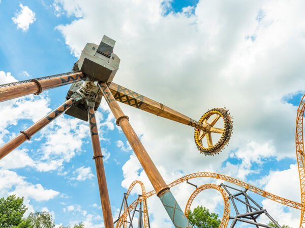 Top 10 des meilleures attractions de Bobbejaanland - Parcs Actus